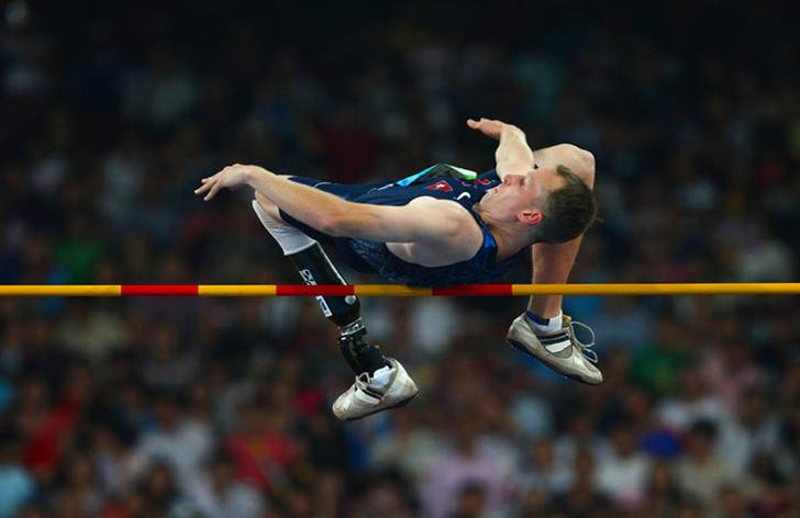 EVHS Expect More "The Dunk": "You can't high jump over a low bar."