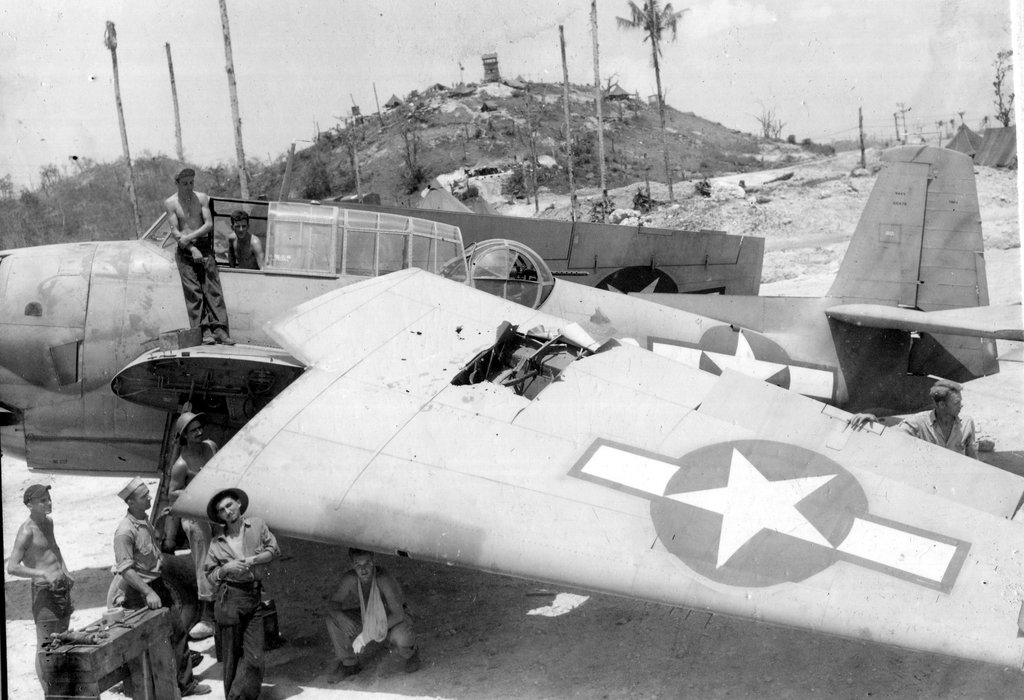 World War II in Pictures: Planes that Barely Survived