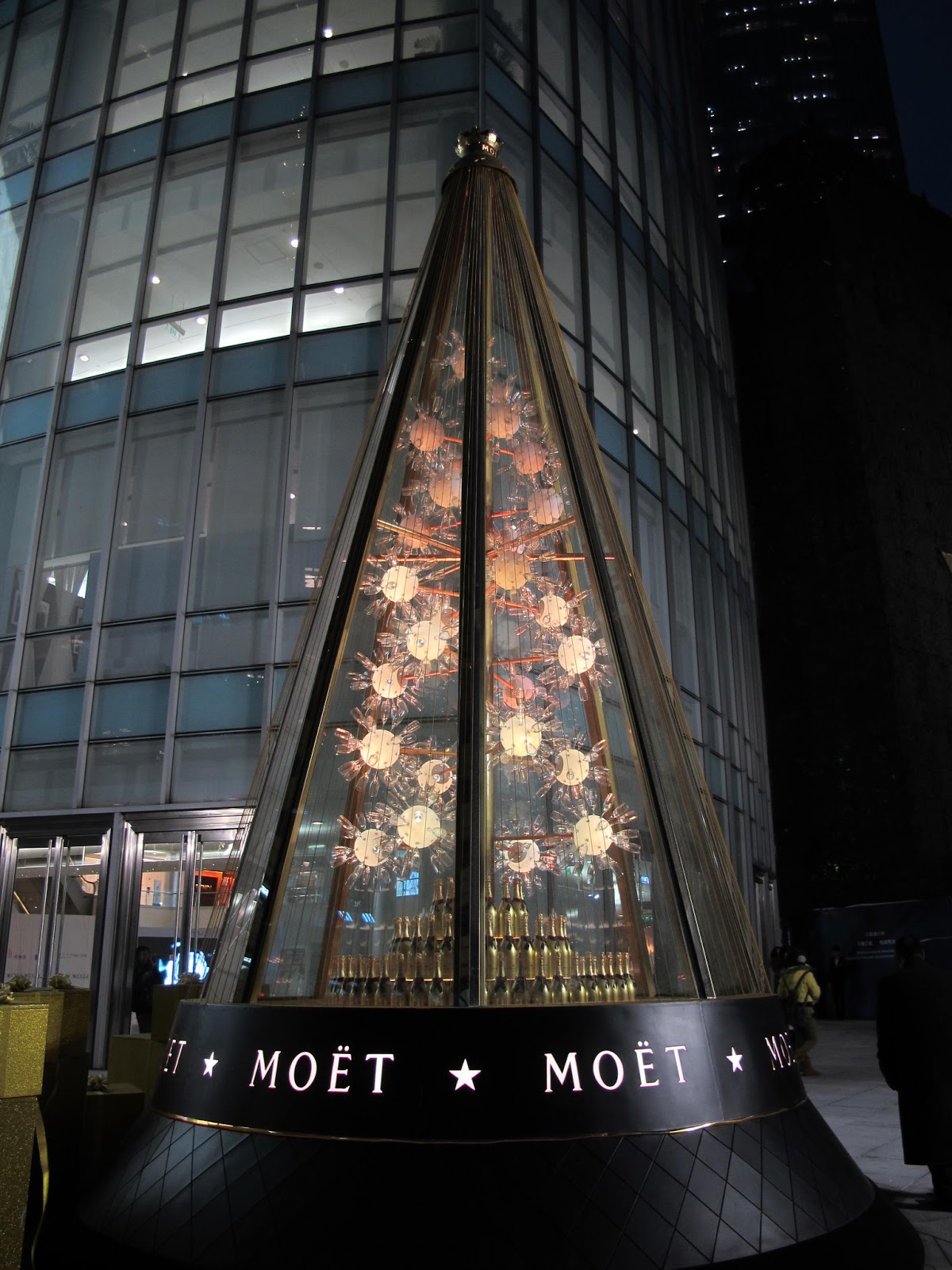 「對了，去上海吧！」Yes，Go Shanghai！「好了，到大陸工作吧！」: Salvador Dali達利大師的時間系列作品(時間的貴族 ...