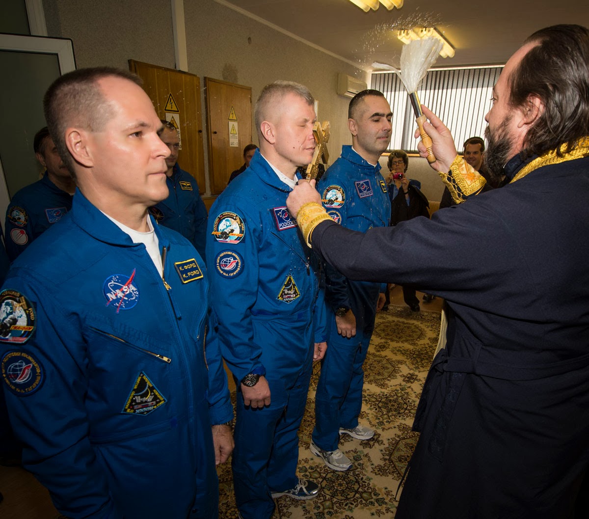 Byzantine, Texas: Foreign astronauts take Orthodox priest's blessing