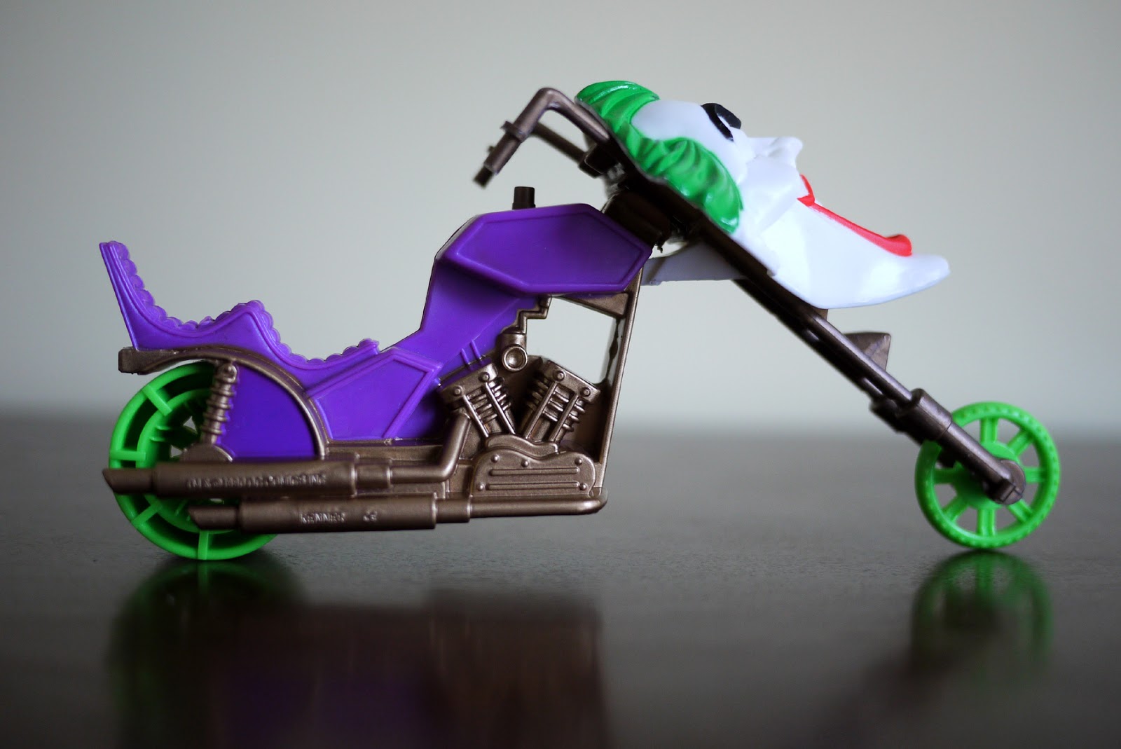 Vault 1541: [YouTube] The Joker Cycle Unboxing (1990)