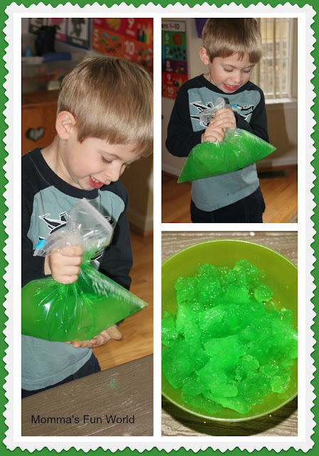 Momma's Fun World: Slushy Magic science in a bag