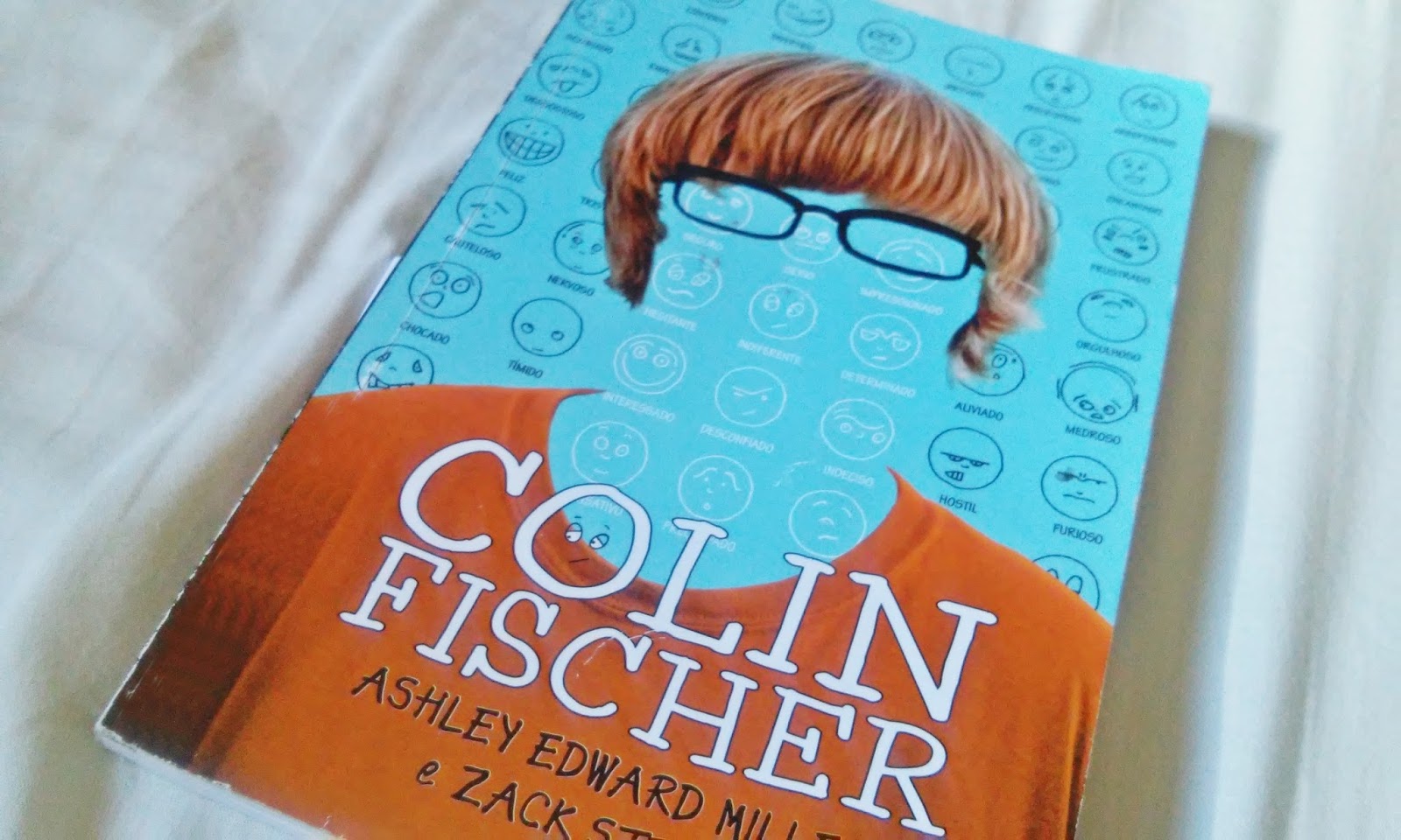 Emma Souza: Resenha: Colin Fischer