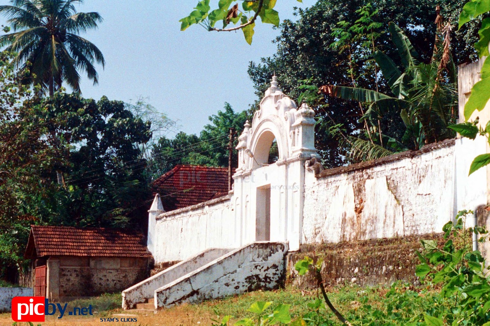 25 frames : Raja Ravi Varma palace