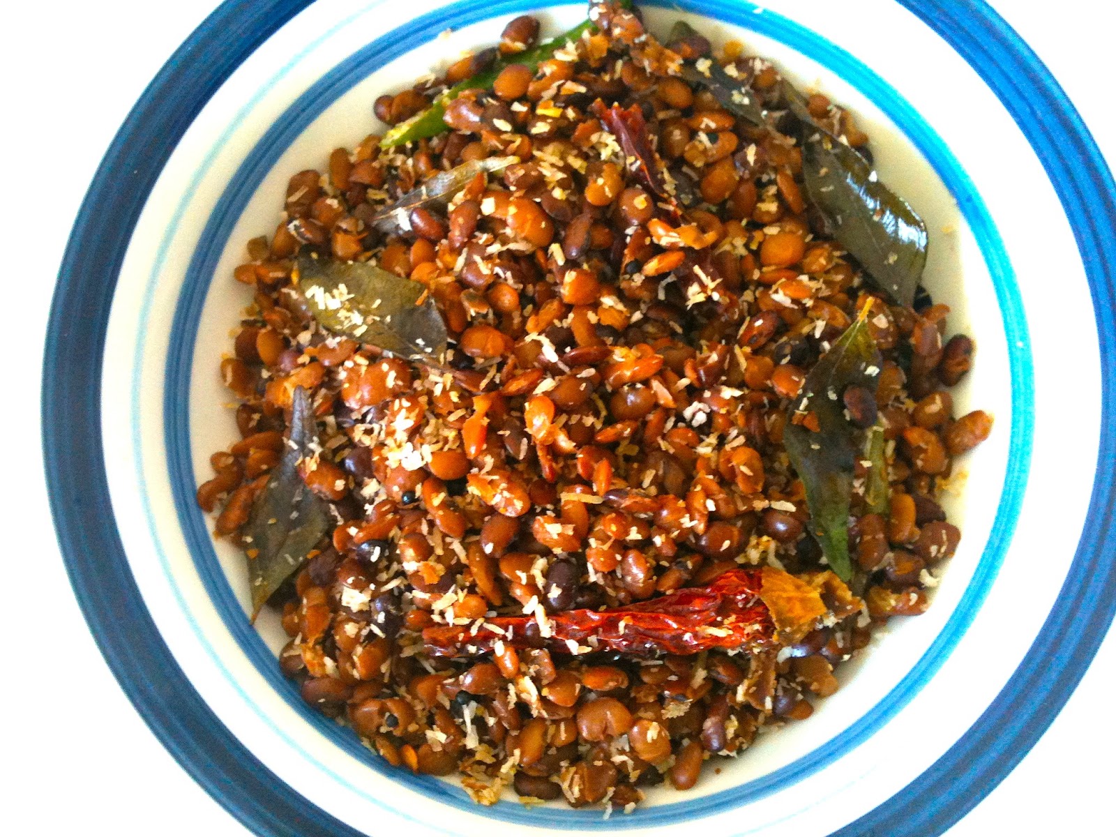 Konkani Foodie: Horsegram Side Dish - Konkani style (Kulith Upkari)