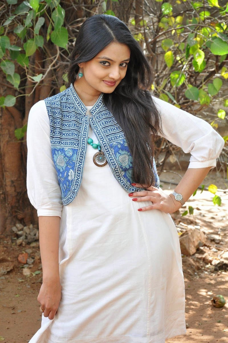 Nikita Narayan Latest Photoshoot - Latest Movie Updates, Movie ...