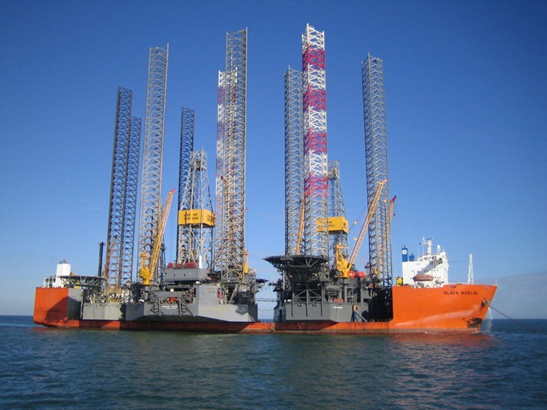 Heavy Lift Ships and their Impossibly Large Cargoes