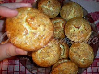 Cooking with love ! : PATEURI CU BRANZA SARATA