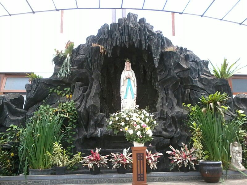 BERBAGI MIMPI DAN CERITA KEHIDUPAN: GOA MARIA BUNDA KRISTUS TEBAR ...