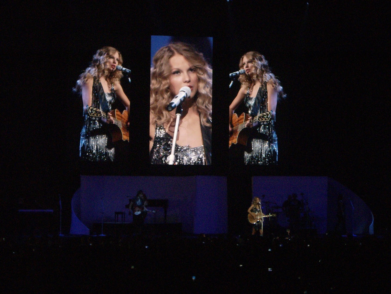 Fearless Tour — Fotos: 05. Fearless | Giras - El Rincón de Taylor ...