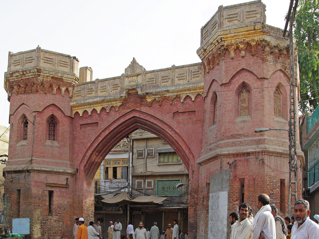 Travel Multan: Haram Gate Multan