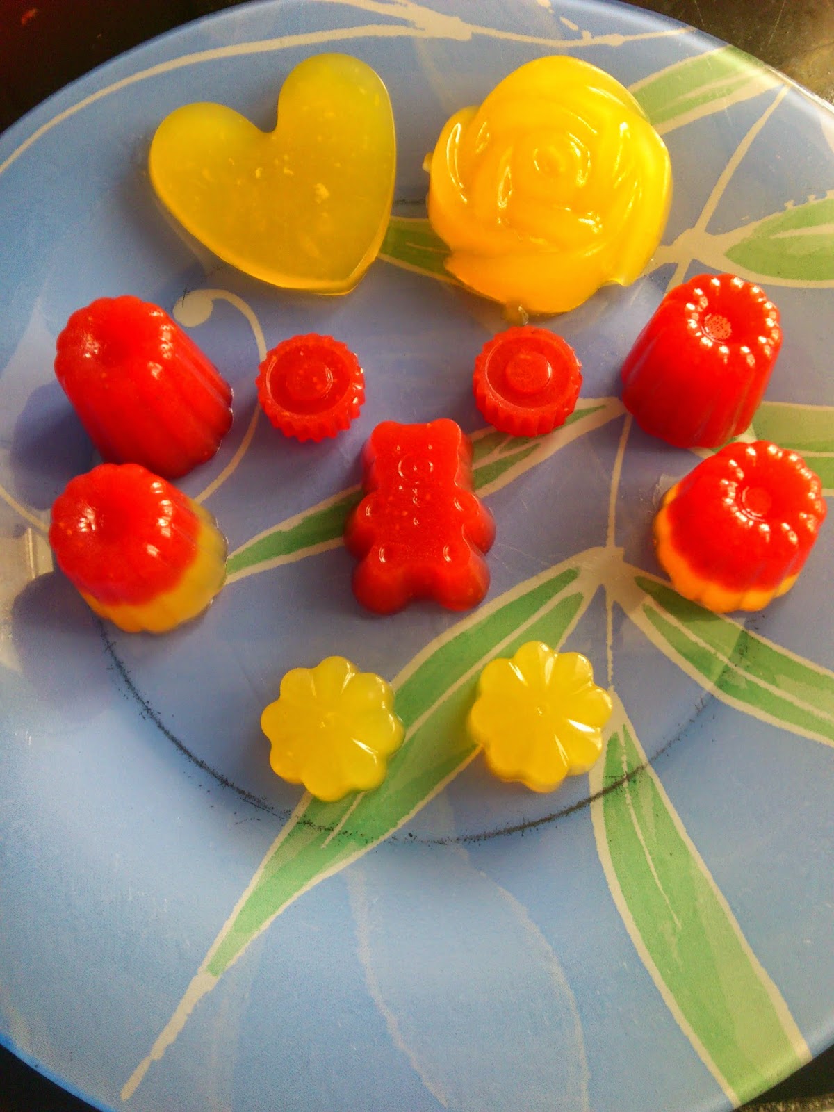 Tres Manzanas Azules: GOMINOLAS DE FRUTA