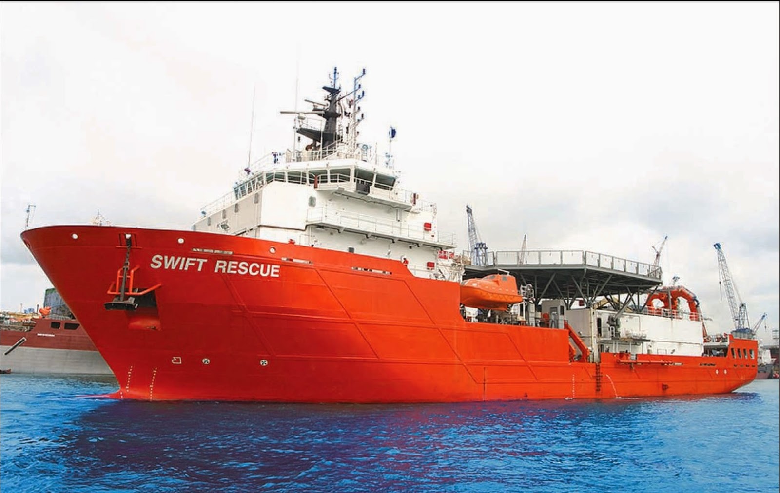 Full Frame: IMDEX 2015 : Singapore Navy's Type 218SG Submarine Unveiled!