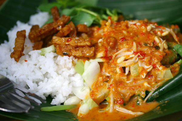 Nasi Pecel Tempe Kepleh | Luthfiyah Nurlaela