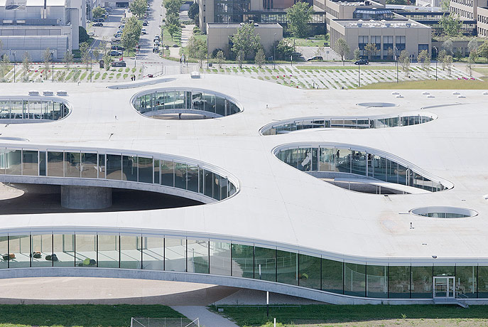 Ruoqi Gan: Rolex Learning Centre, SANAA
