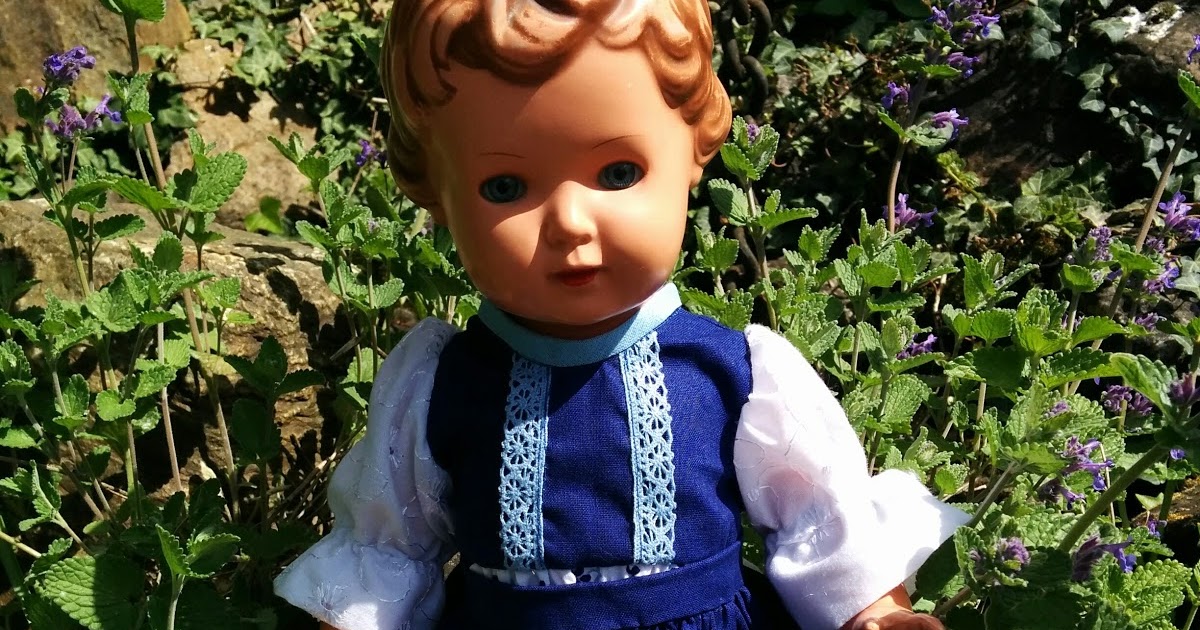 Puppen: Trachtenmode für Puppen