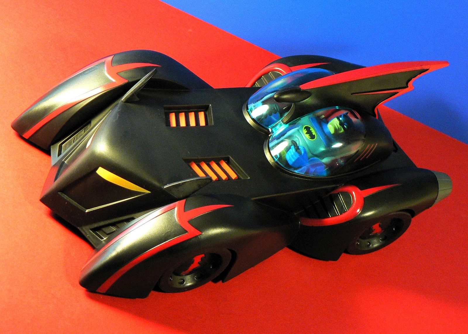 Super-DuperToyBox: The Batmobile!