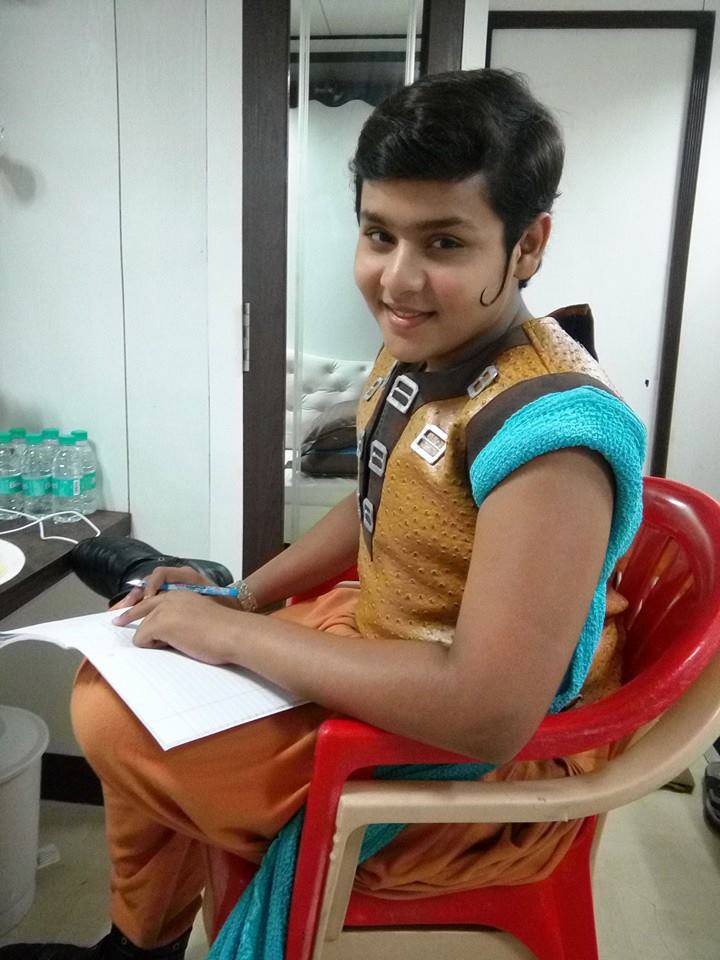 Hanggini Purinda Retto Dan Michael Adam Rickard