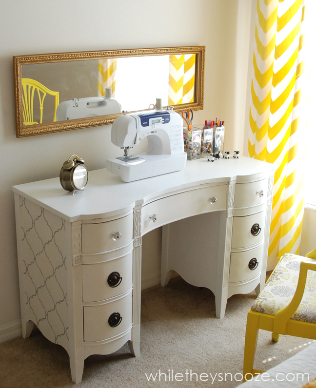 While They Snooze: How to Make Chalk Paint