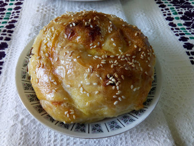 Hellena ...din bucataria mea...: Colacei crocanti cu varza murata si chimen