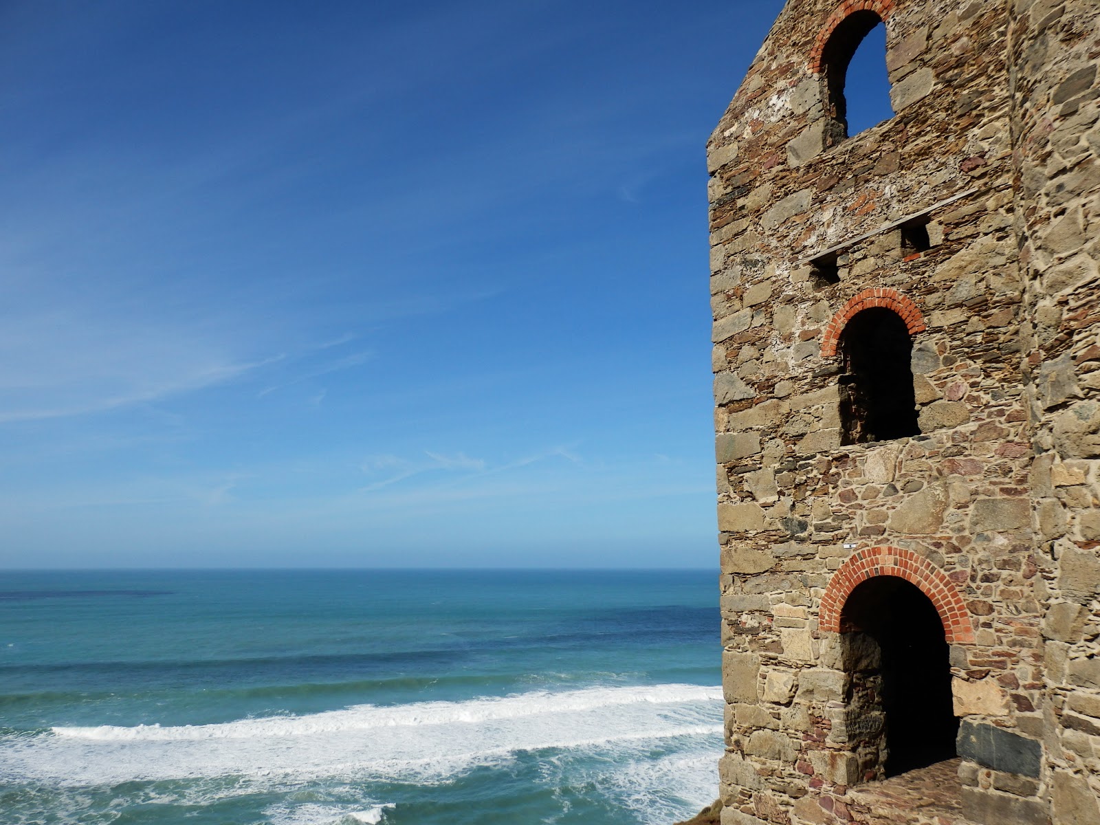 Mike's Cornwall: Cornish Tin Mines: Towanroath Pumping Engine House