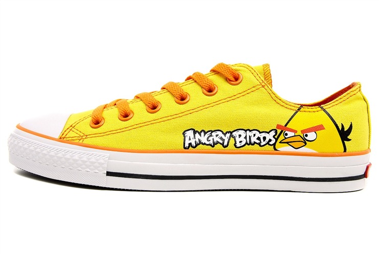 i'm SELLING this!!: Angry birds Shoes (Yellow)