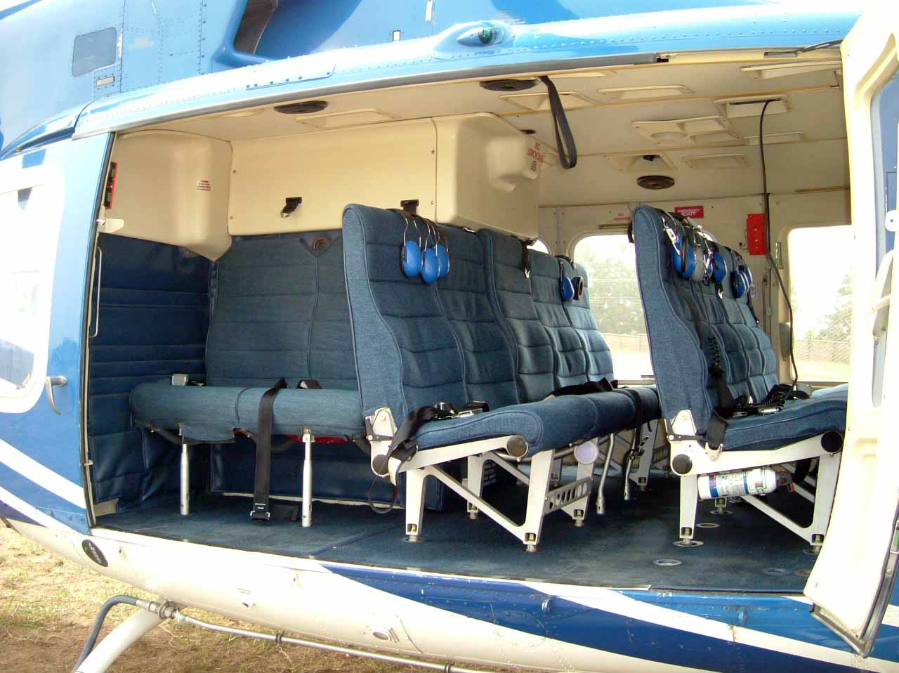 FDRA - Fuerza Aérea: Helicóptero mediano: Bell 412