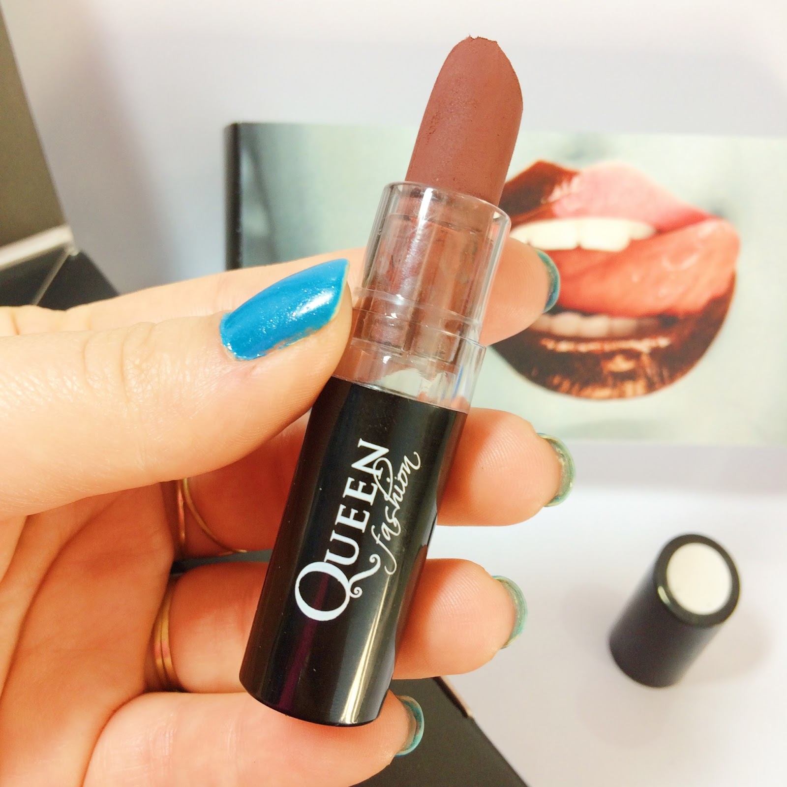 Batom Cremoso Chocolate Queen Makeup - Ale Canofre