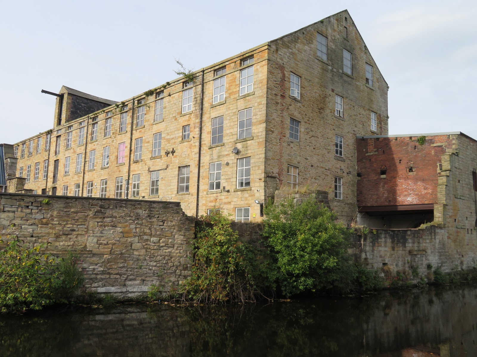 NB Holderness: Weavers Triangle