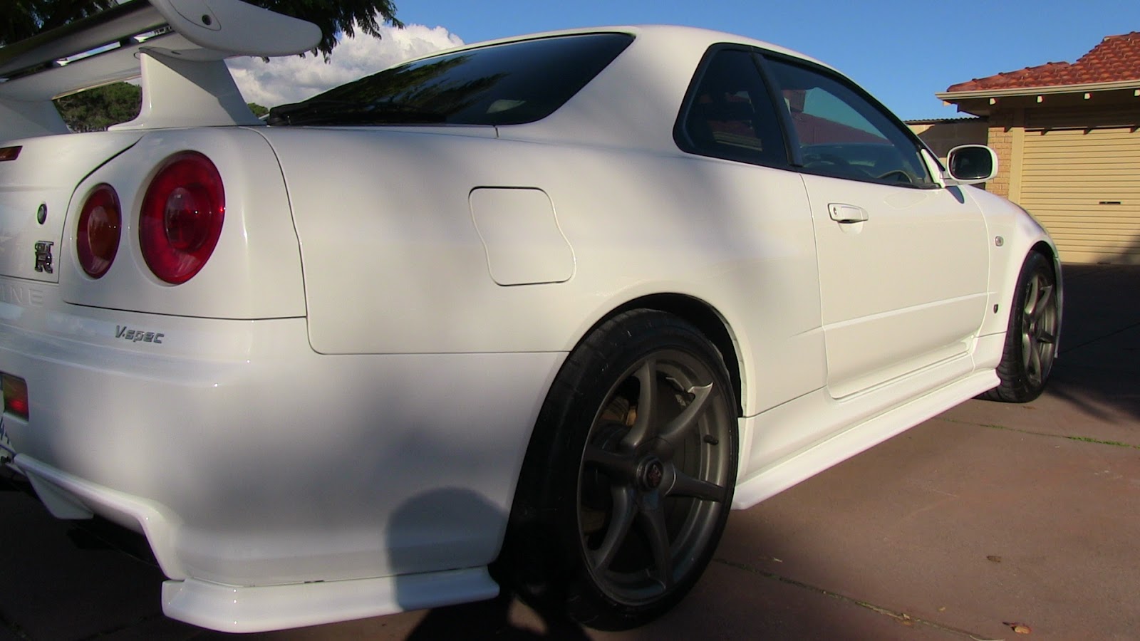 Prime Detail: Nissan R34 GTR V Spec White