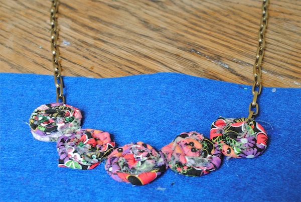 The Remodeled Life: DIY Rosette Necklace
