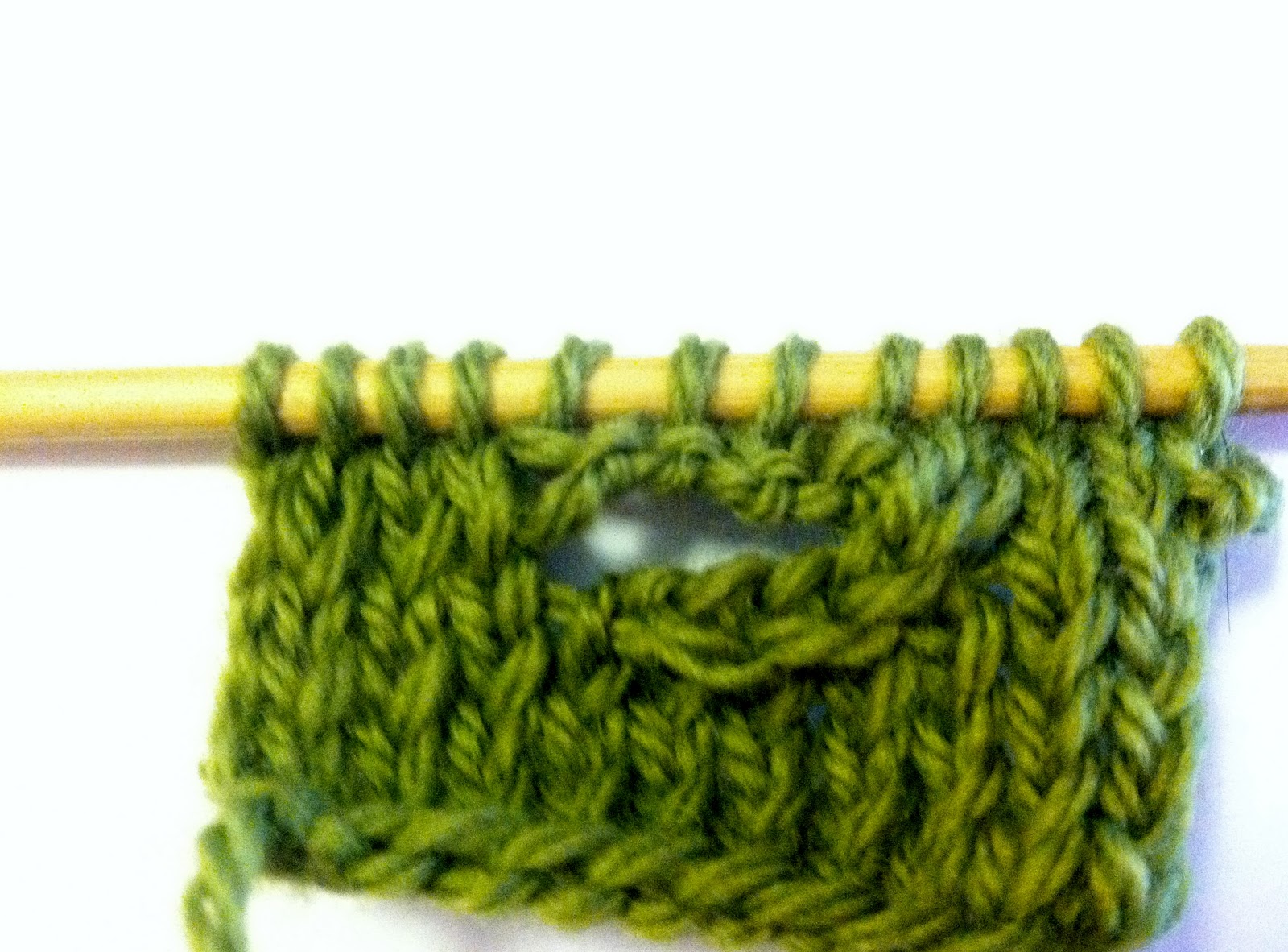 Ruby Knits: Horizontal Thumb and Button Hole