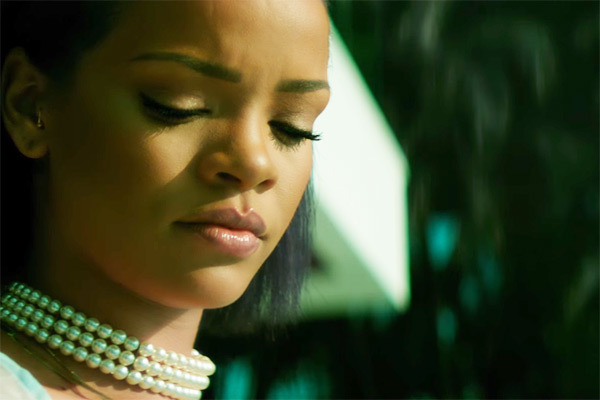 Rihanna – Needed Me (Official Video) | BootymotionTV