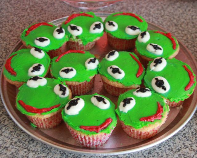 everywhere orange: Kermit party: the food