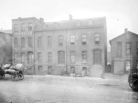 Under Every Tombstone: HEAD OF THE VICE TRUST IN CHICAGO - Michael Heitler