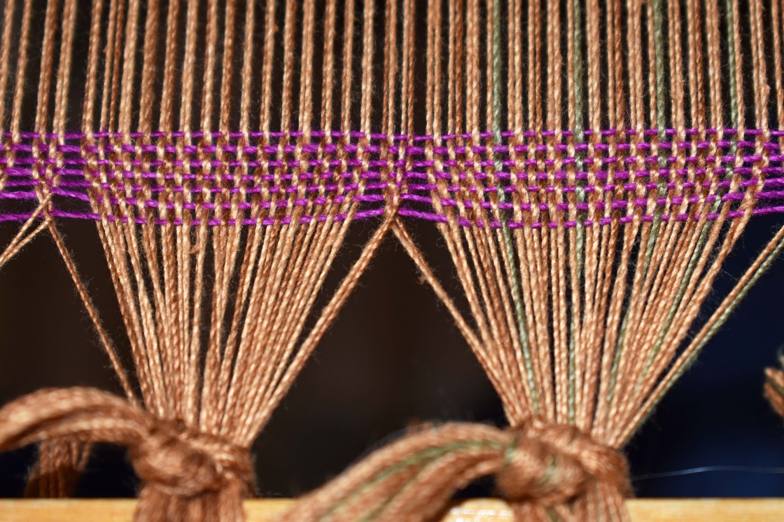 Tangible Daydreams: A tip for tying onto the front apron rod in weaving