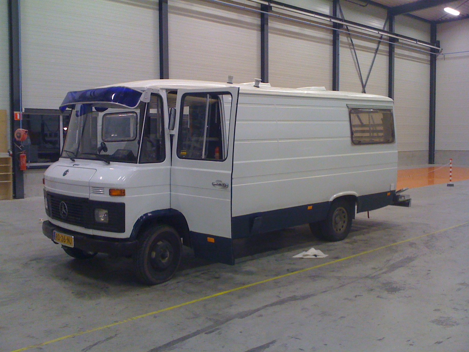 Ons Mercedes 406d camperproject