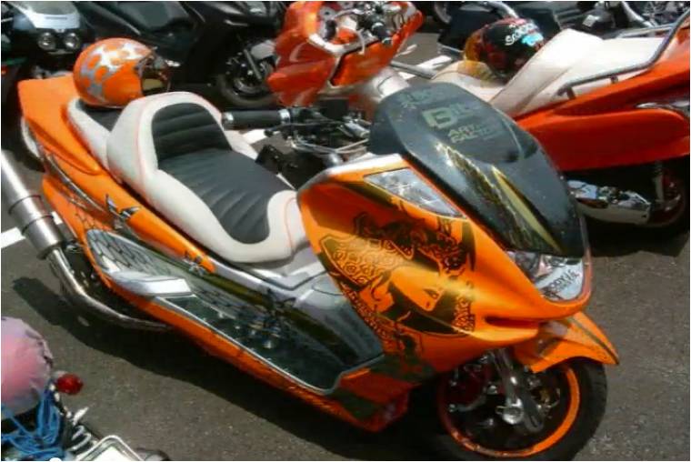 Monster Bego: Modifikasi Motor Matic Gaya Jepang