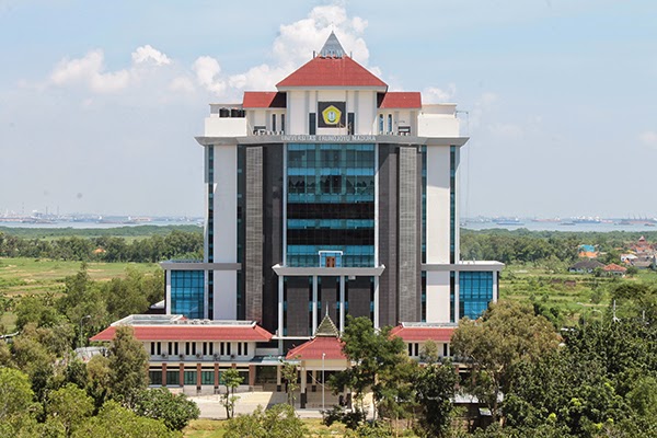 Universitas Trunojoyo Madura | ilhafah twelve