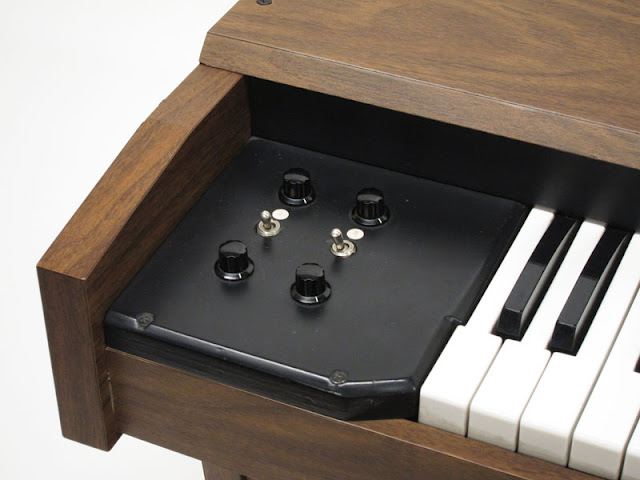 MATRIXSYNTH: Chamberlin M-1 keyboard