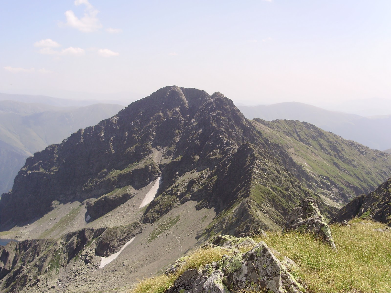 pe crestele muntilor: 15.08.2010-Muntele Paltinu-Ref. Caltun-Strunga ...