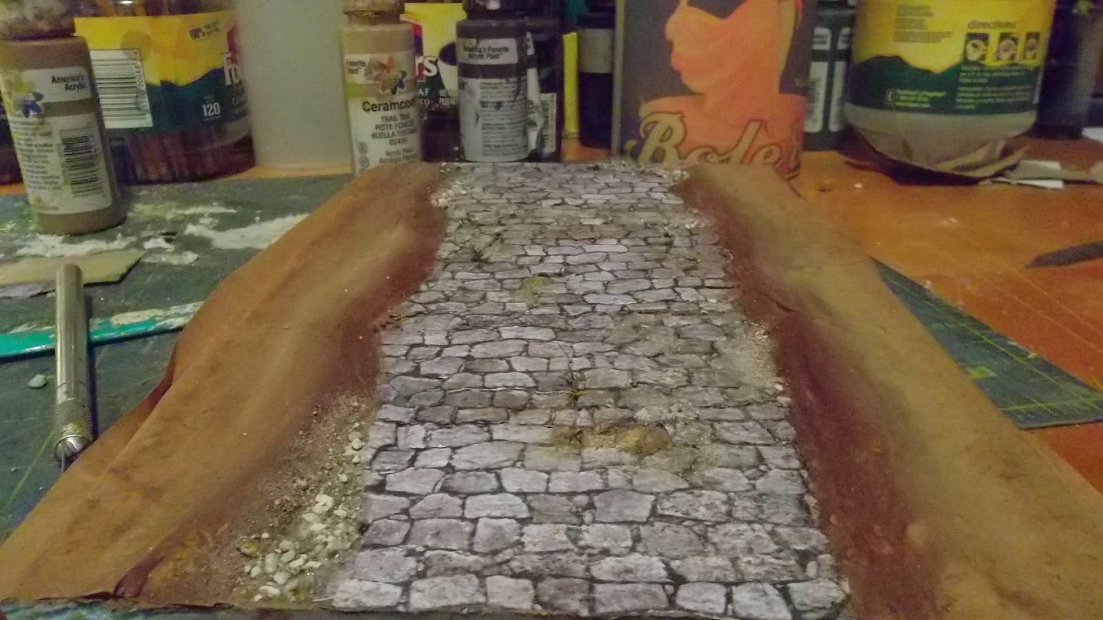 Capt. Richard's Miniature Civil War: Building a stone road from paper