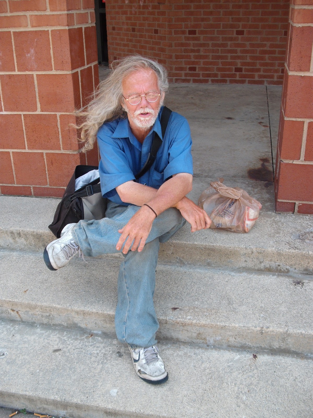 Houseless, not homeless!: Homeless in College - "Houseless", not homeless!