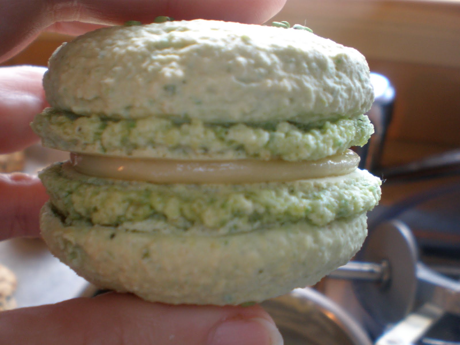 The InTolerant Chef ™: Macaroons Not Macarons!