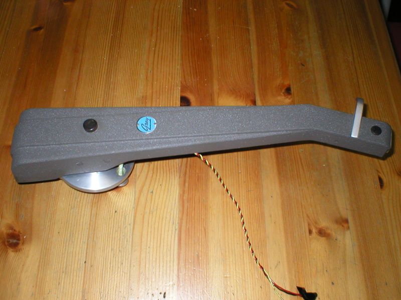 JE Labs Arkiv (up to 2008): Retro Cool Tonearms and Cartridges