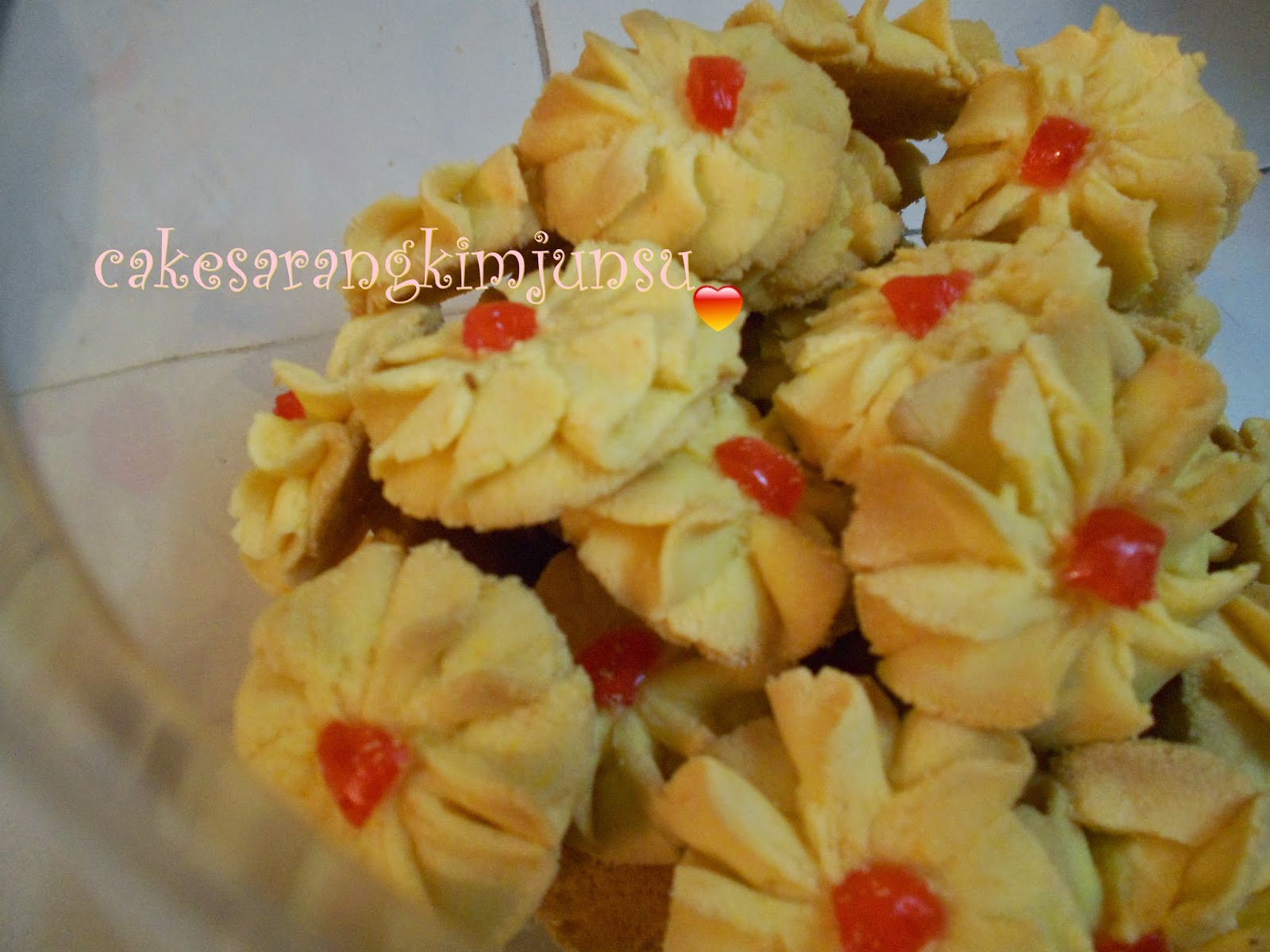 Wanna Cake?: more biscuits for Hari Raya