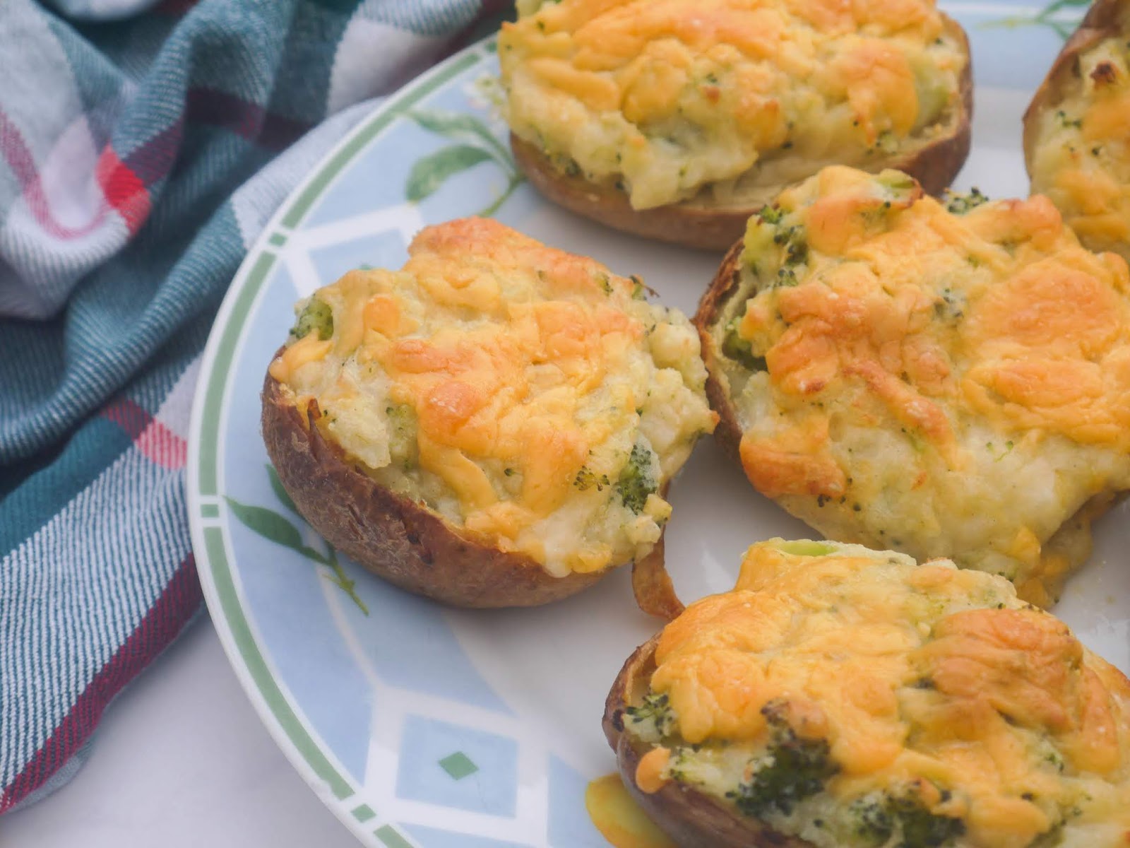 This Muslim Girl Bakes: Broccoli and Cheddar Stuffed Baked Potatoes.