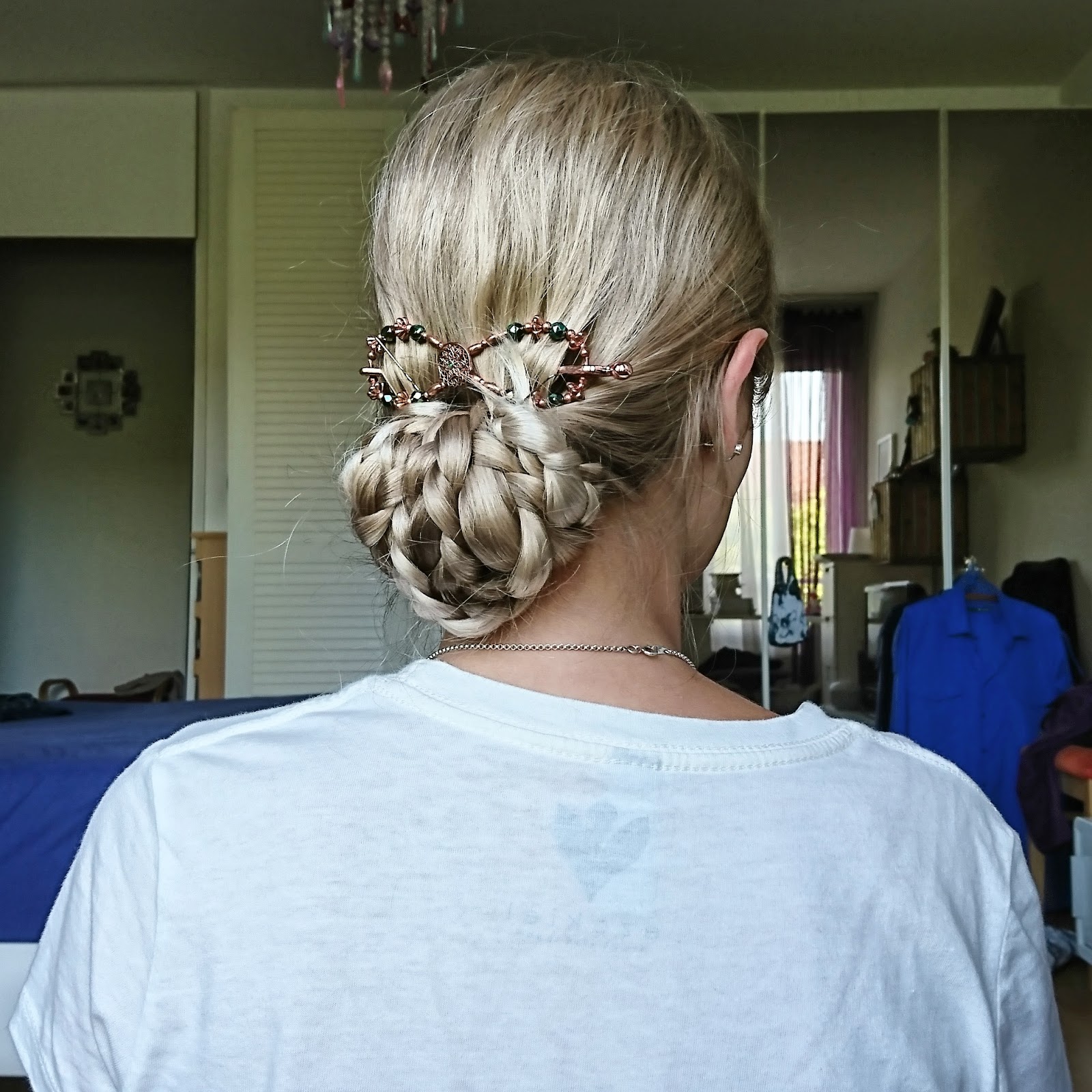 Schneeweisschen: Duttvarianten