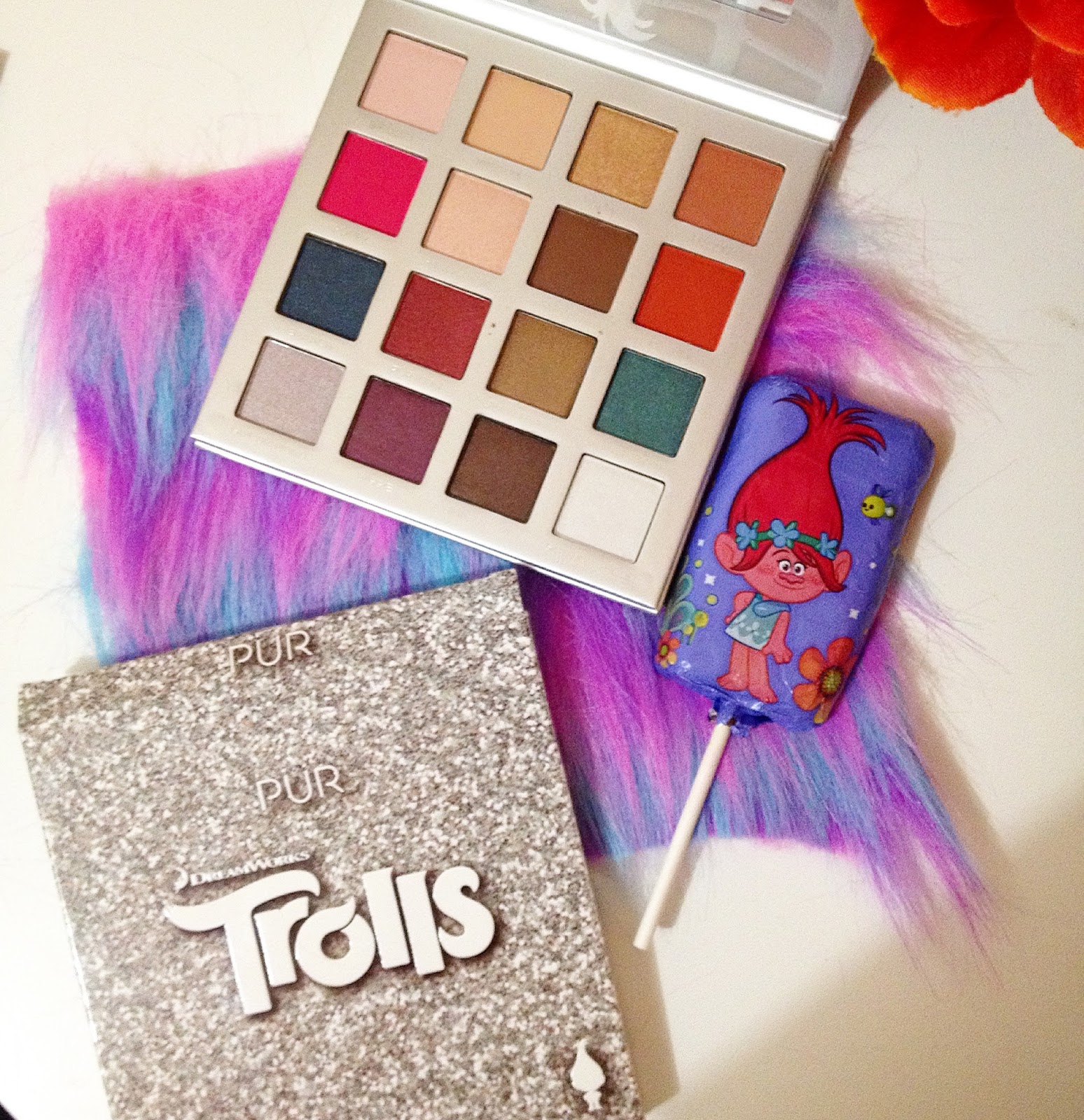 PUR Cosmetics x Trolls ~ Eye shadow Palette ~Swatches