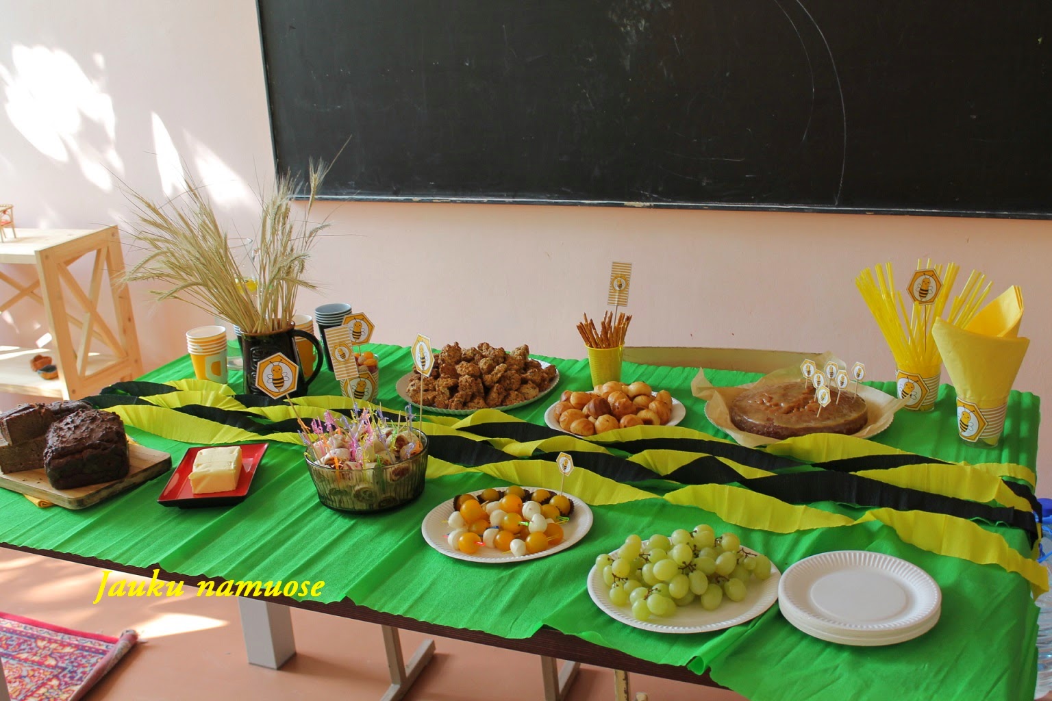 Jauku namuose: Vaikiška šventė su bitutėmis